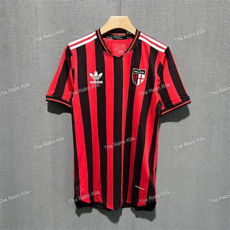 The Retro Kit Ac Milan Retrostyle Player Version