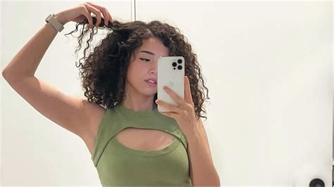 Pokimane Fires Back At Comment Criticizing Her Curly Hair