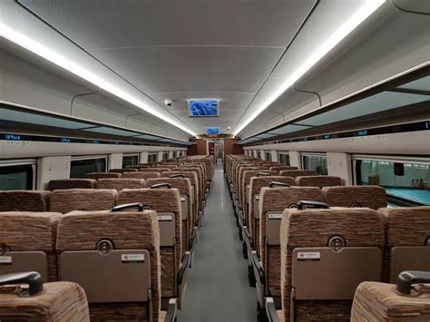 厉害了！首列深茂铁路新crh6a型动车组，车厢内部曝光！ 搜狐大视野 搜狐新闻