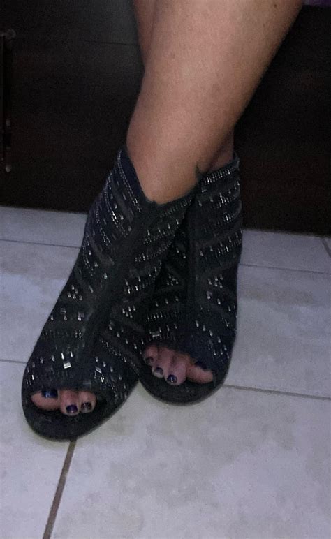 The Hot Mom Next Door R Footfetish