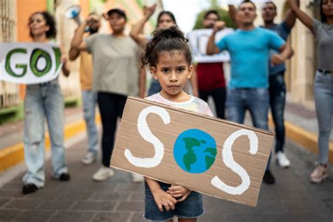 940 項反全球化 圖片照片檔、圖片和免版稅影像 Istock