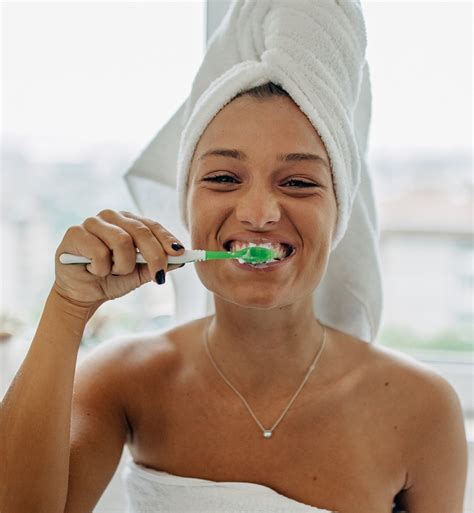 Heres Why You Really Should Brush Your Teeth Before You Wash Your Face