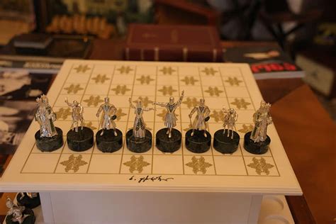 ნონა გაფრინდაშვილის სახელობის საკოლექციო ჭადრაკი „ქართული ცეკვა“