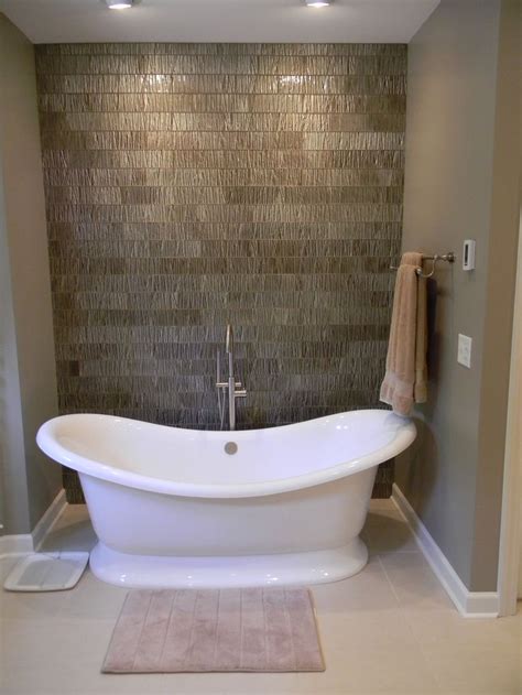 Free Standing Tub With Tile Accent Wall