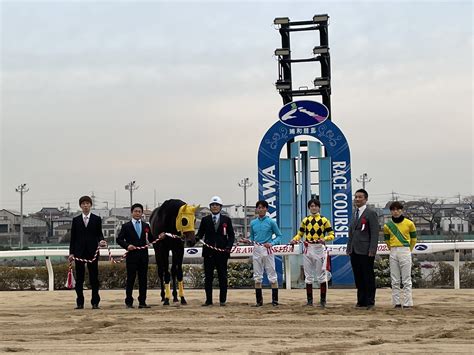 中川明美競馬ブック On Twitter タービランス の引退セレモニーには、5月に亡くなった泉オーナーの勝負服を着た森泰斗騎手と