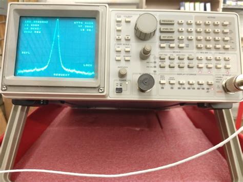 Tektronix 2712 Spectrum Analyzer 9khz To 1 8ghz For Sale Online Ebay