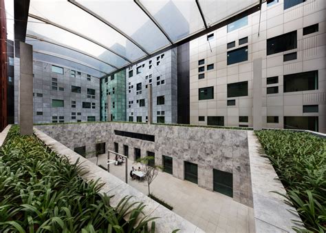 Jakarta Embassy Building Uses Forms To Represent Australia