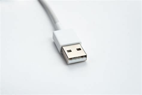 Cabo Usb Sobre Fundo Branco Isolado Foto Gr Tis