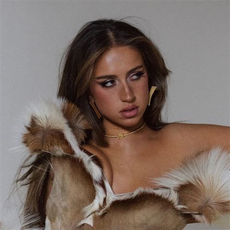 Tate Mcrae Purple Lace Bra Lyrics Plyric