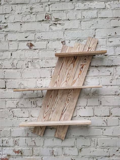 Оригинальные полки на стену из дерева 85 фото
