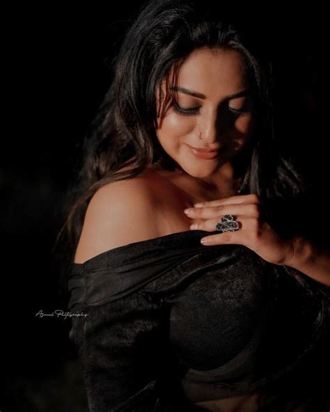 Anna Reshma Rajan 💣 Rmallubabes