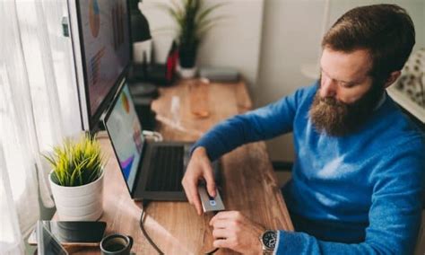 BIOS UEFI Setup Guide Boot From A CD DVD USB Drive Or SD Card