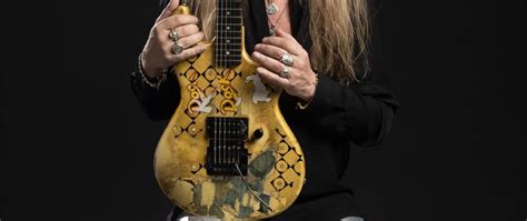 Alice In Chains Jerry Cantrell Seeking Return Of His Prized Guitar