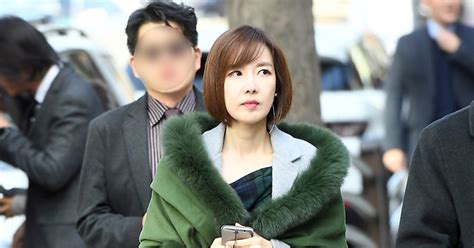 [포토엔hd] 류수민 아나운서 화려한 하객패션 서현진 결혼