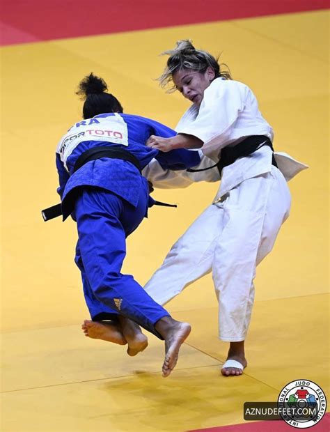 Larissa Pimenta Feet Aznudefeet