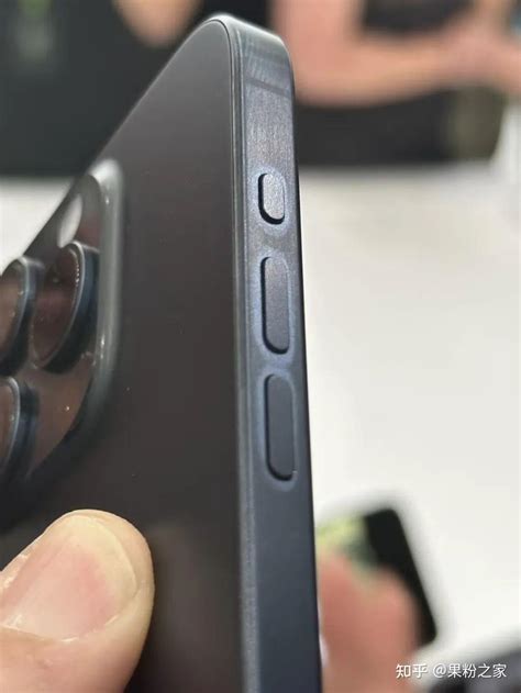 苹果：iphone 15pro边框变色可清洁恢复！ 知乎