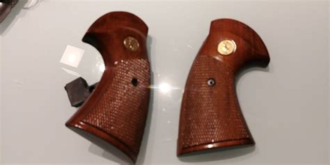 Help ID Python Grips Original Or Not What Gen Colt Forum