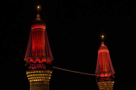 تصاویری از مراسم تعویض پرچم گنبد حرم مطهر امام حسین ع همزمان با فرا رسیدن ماه محرم الحرام