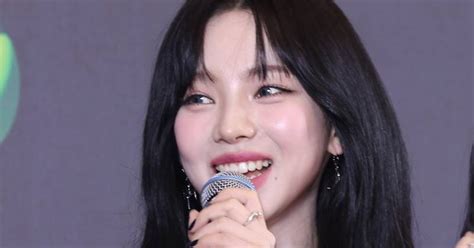 [포토] 에스파 카리나 빵 터졌어요