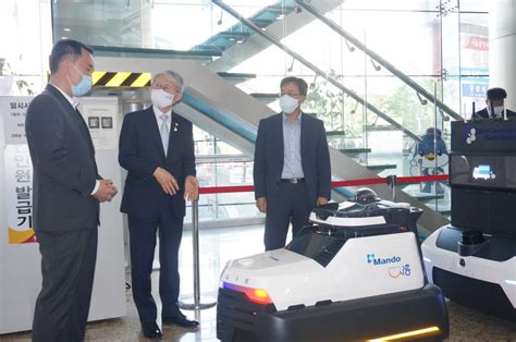 자율주행로봇·교통약자대상 모빌리티 서비스 상용화 길 열려 전자신문