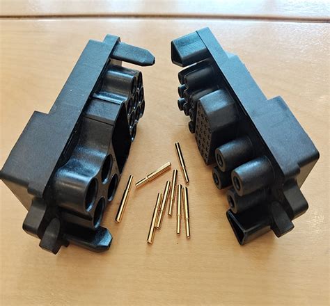 Apc 3phase Smart Ups Communication Rectifier Module 37pin Power Modular Connector China