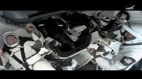 “8일짜리 임무가 608일 됐다” 우주비행사들 소설같은 지구 귀환 [디브리핑]