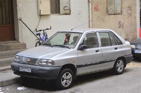 ببینید تکنیک جالب یک شهروند برای دستگیری سارق خوردو در داخل پراید