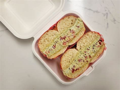 바질페스토를 이용한 요리 ~ 바질 토마토 크림치즈 베이글 만드는법