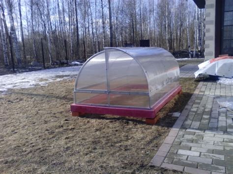 Парник сборный под пленку, с чехлом, с металлическим каркасом