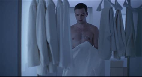 Thestarscomeouttoplay Nicholas Hoult Shirtless Barefoot In Equals