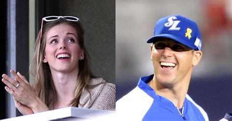 밴덴헐크 아내 열혈응원에 행복합니다 [mk포토]