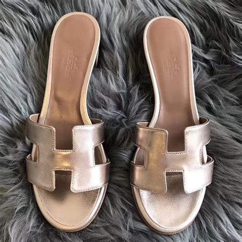 Hermes Oasis Sandals In Gold Swift Leather Qy00514 Hermes Shoes
