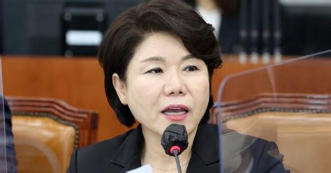 與조은희 “김건희 빈곤포르노 김정숙은 관광포르노인가”