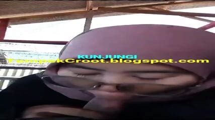 Jilbab Kocokin Pacar