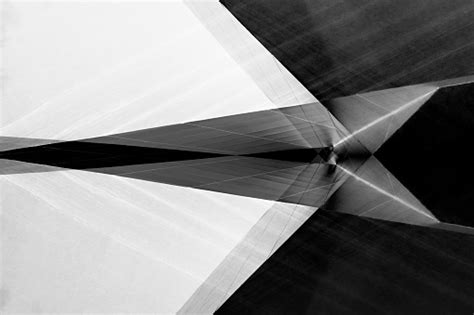 매트 벽 패널의 컴퓨터 그래픽 이미지입니다 부드러운 백라이트의 미래 지향적인 건물 외부 조각 건축 표면 흑백의 추상적인 현대 건축 배경 흑백에 대한 스톡 사진 및 기타