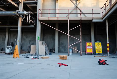 Construction Safety Incident Worker Shocked On Scaffold