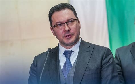 КРАЙНО ВРЕМЕ Е Министър Митов разпореди извънредни действия заради войната по пътищата