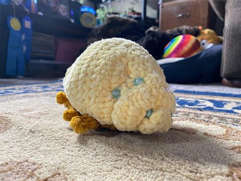 I Knit A Loot Bug A While Back Thought Id Share Him I Was Trying To Make Em Gold Only Had
