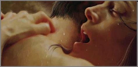 HOW OFTEN SHOULD YOU HAVE SEX ACCORDING TO YOUR AGE CHART