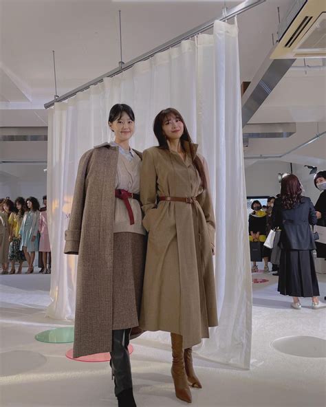 Chosun Online 朝鮮日報 ハン・ジヘ、出産後5カ月でパーフェクト・ボディ！ オ・ユナと「パチリ」