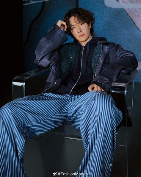 Wangyibo Wang Yibo X Loewe 😎💚 Fashionmodelss Weibo 6 Jan 2026