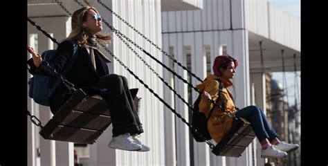 НИУ ВШЭ Социальное самочувствие россиян тесно связано с развитостью