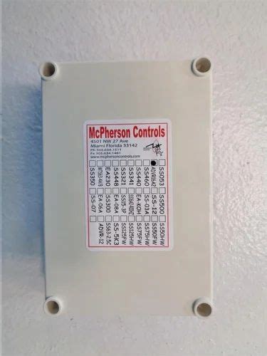 McPherson Controls ADVR16A2 Hybrid Universal Analog Digital Voltage Regulator At Rs 999
