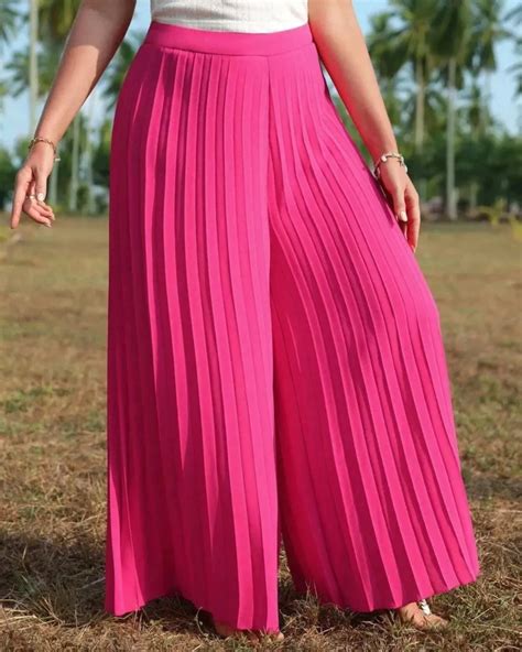 How To Style Pink Pants For Women