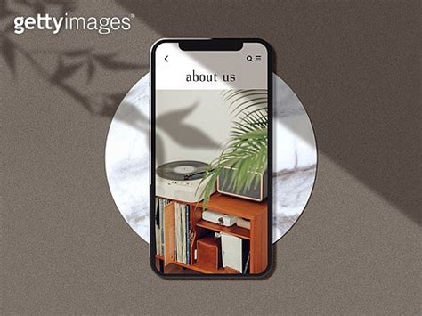스마트기기 정보장비 목업 디바이스 단순 컨셉 그림자 재질 감성 서랍장 가구 이미지 Jv12386258 게티이미지뱅크