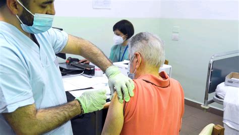 Terza Dose Vaccino Covid Un Errore Di Sistema Spedisce Gli Over 80