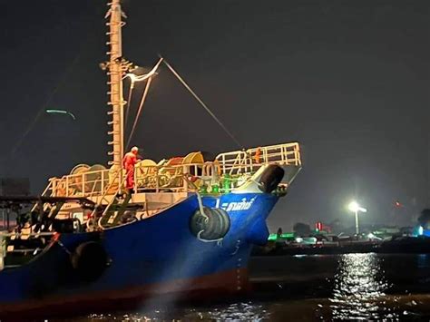 เจ้าท่าฯ จับเรือลักลอบขนน้ำมันเถื่อน 7 แสนลิตร ปากน้ำเจ้าพระยา สมุทรปราการ