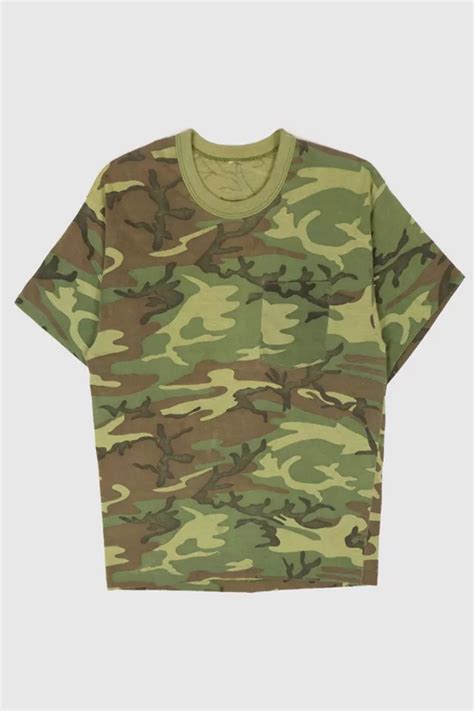 Vintage Camo Tee Urban Outfitters