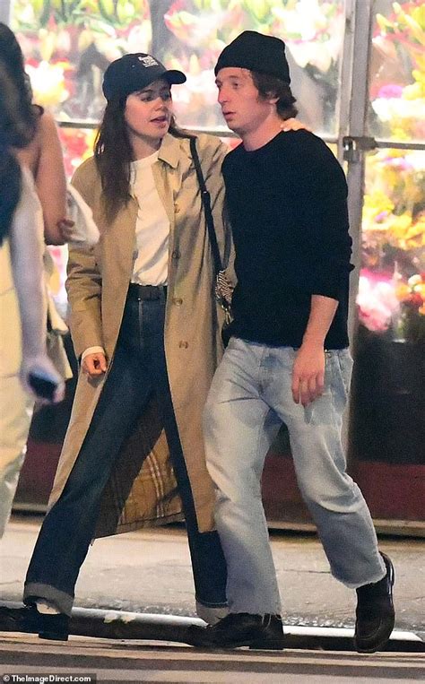 Jeremy Allen White Girlfriend Jeremy Allen White Engaged To Addison