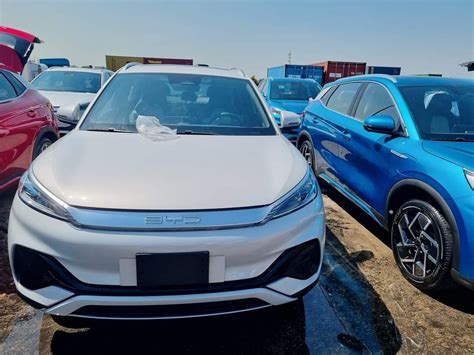 စက်သုံးဆီအရောင်းဆိုင်များတွင် Ev ကားများအတွက် Charging Station တည်ဆောက